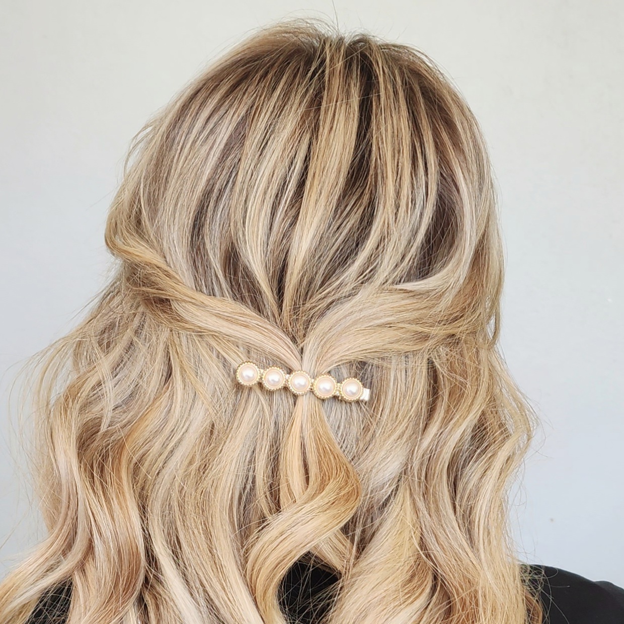 Victoria Pearl Hairclips - Bespoke Image